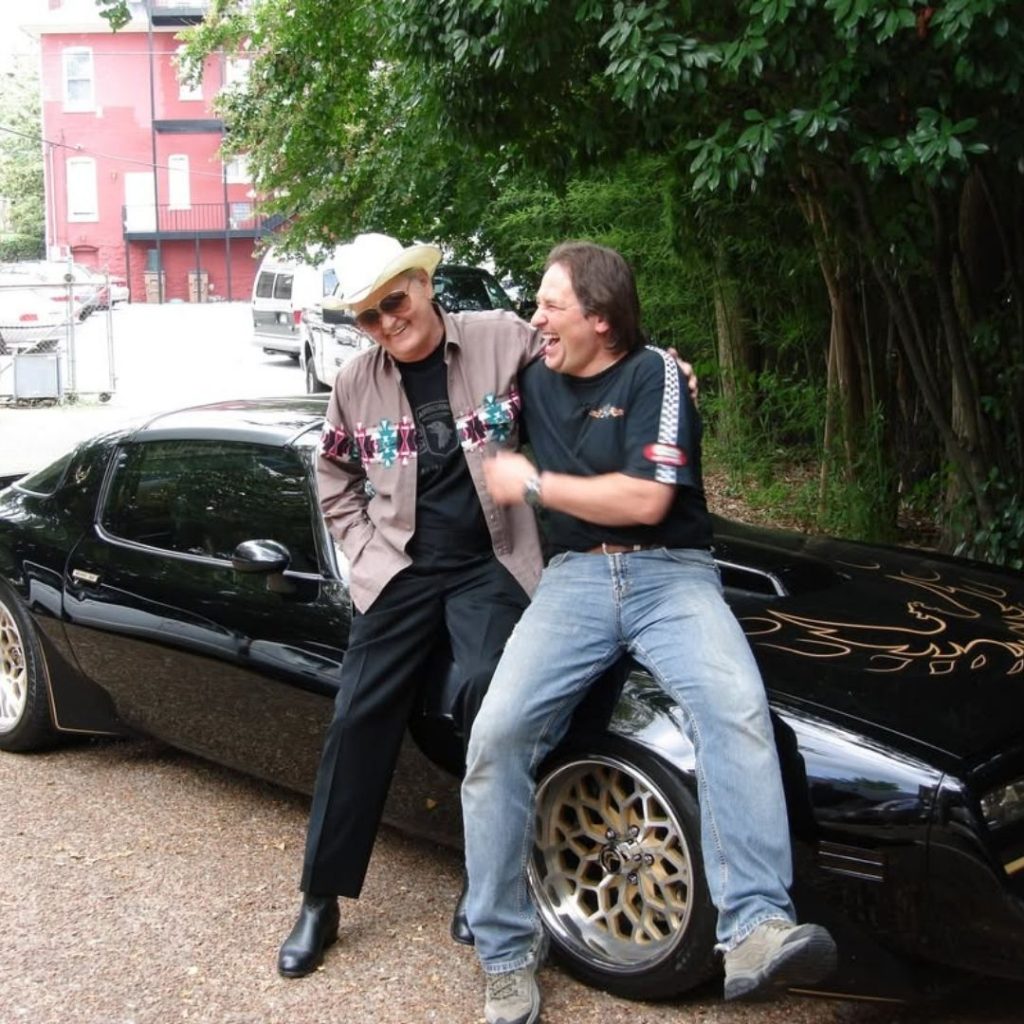 THIS DIDN’T SOUND LIKE A SONG — IT SOUNDED LIKE JERRY REED TURNING THE ...
